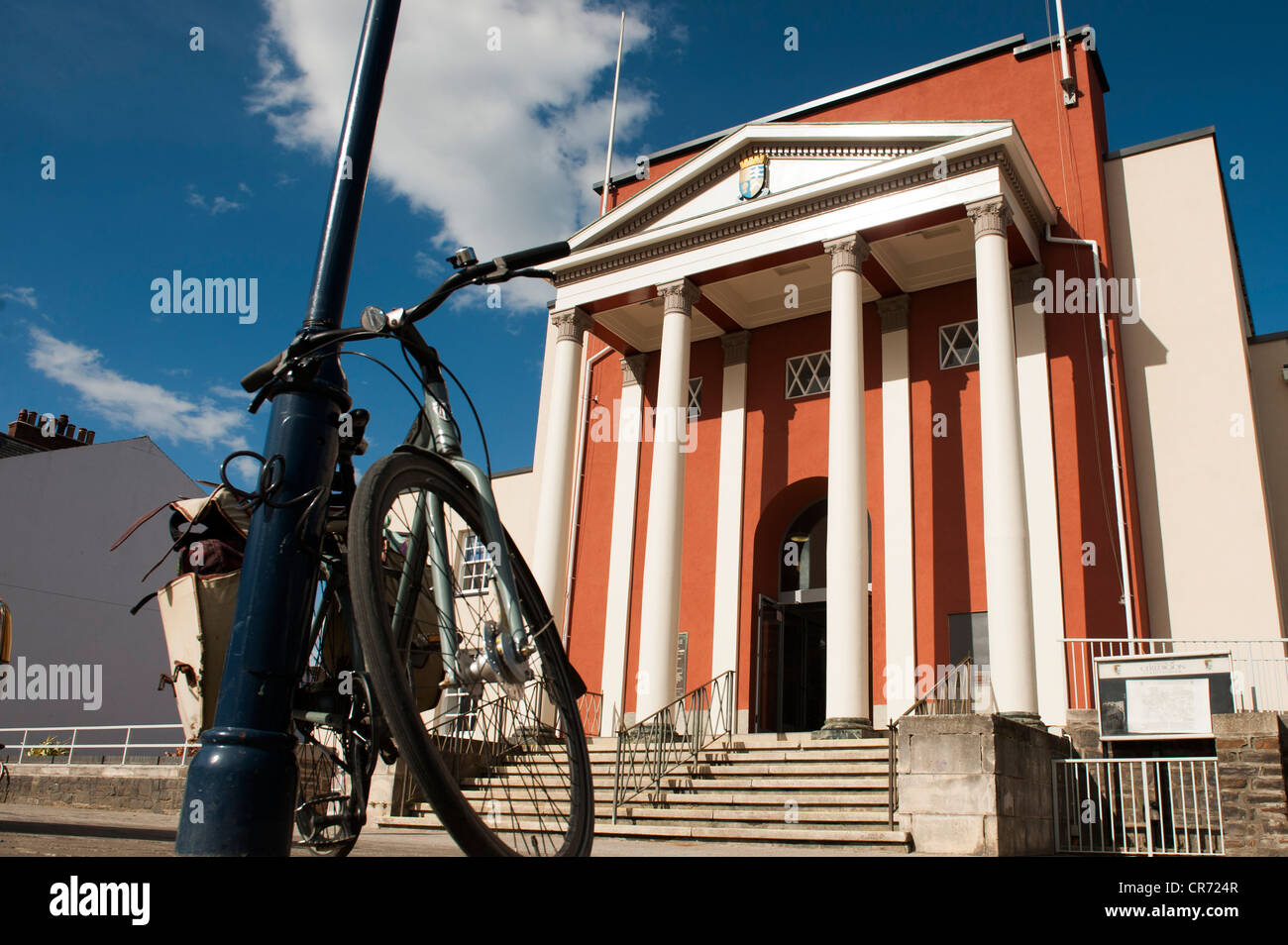 Town library hi-res stock photography and images - Alamy