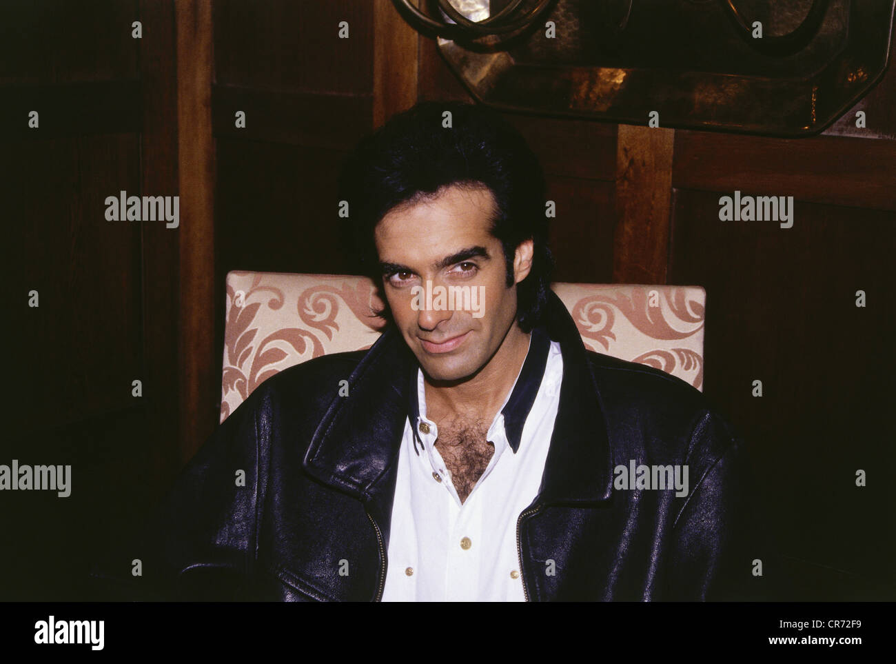 David copperfield magician hi-res stock photography and images - Alamy