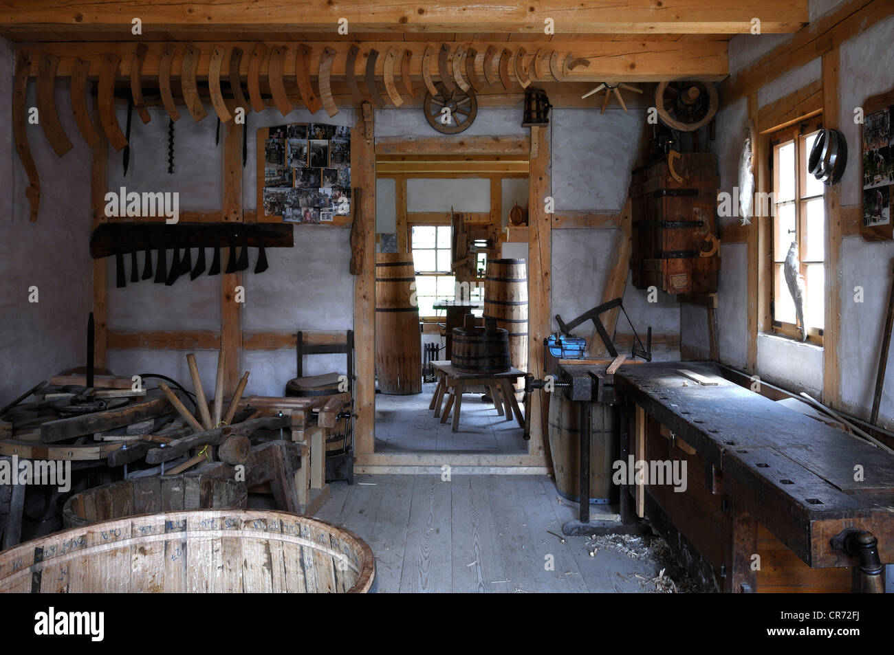 Wheelwrights hi-res stock photography and images - Alamy