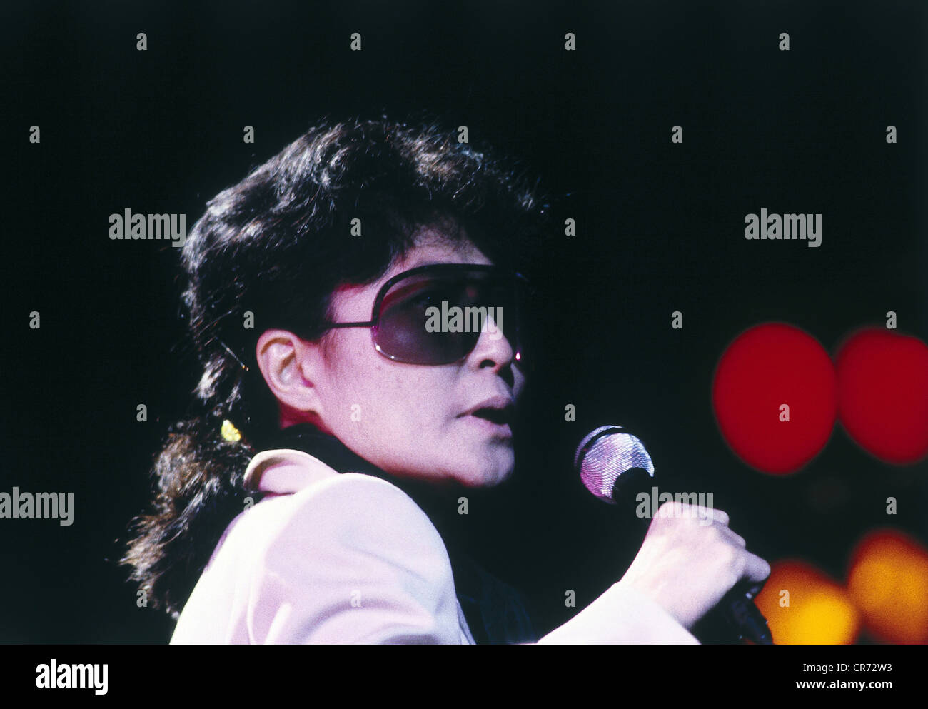 John lennon yoko ono hi-res stock photography and images - Alamy