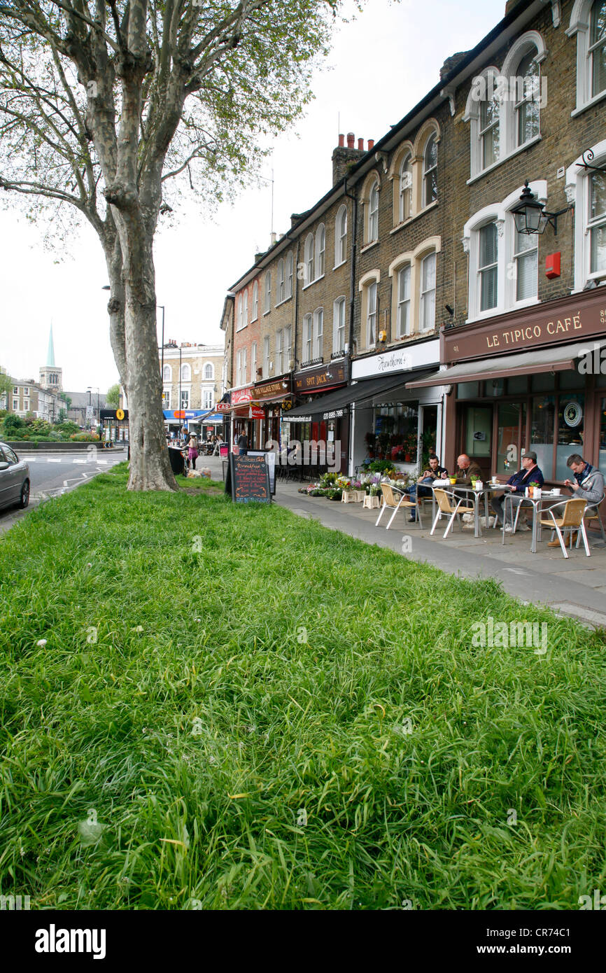 Le tipico cafe hi-res stock photography and images - Alamy