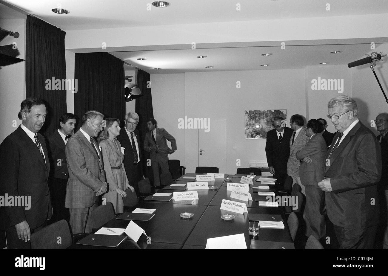 Haig, Alexander Meigs, Jr., 2.12.1924 - 20.2.2010, American general and ...