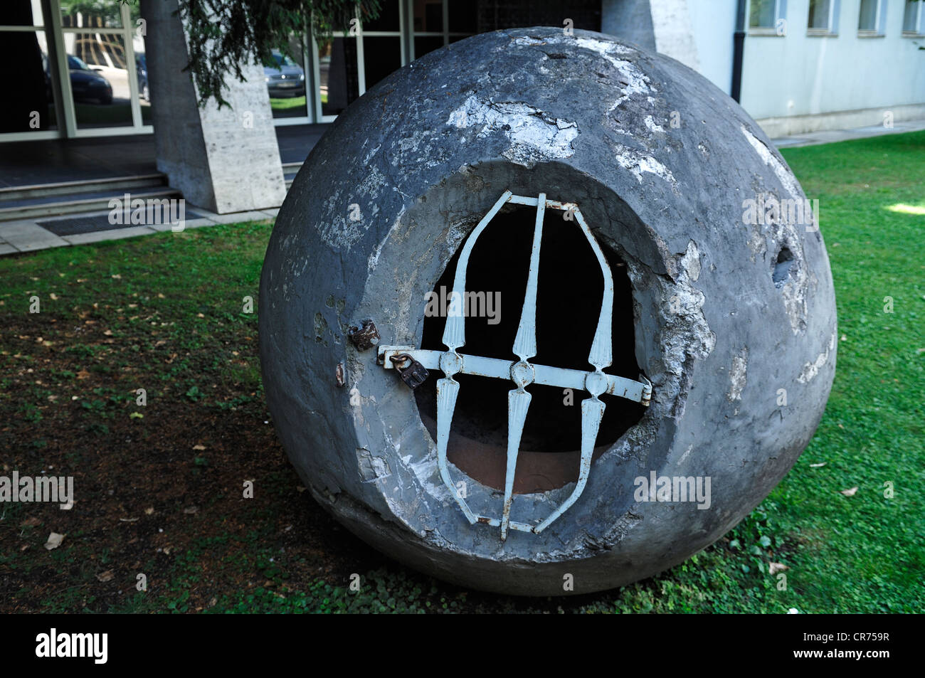 Protection bunker hi-res stock photography and images - Alamy