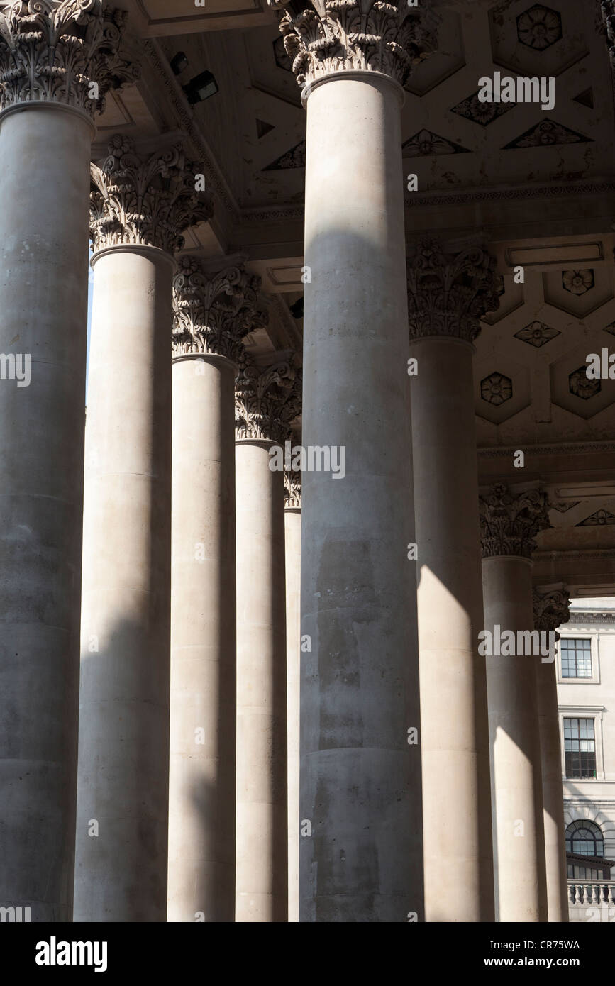 Corinthian columns, the Royal Exchange, City of London 2 Stock Photo ...