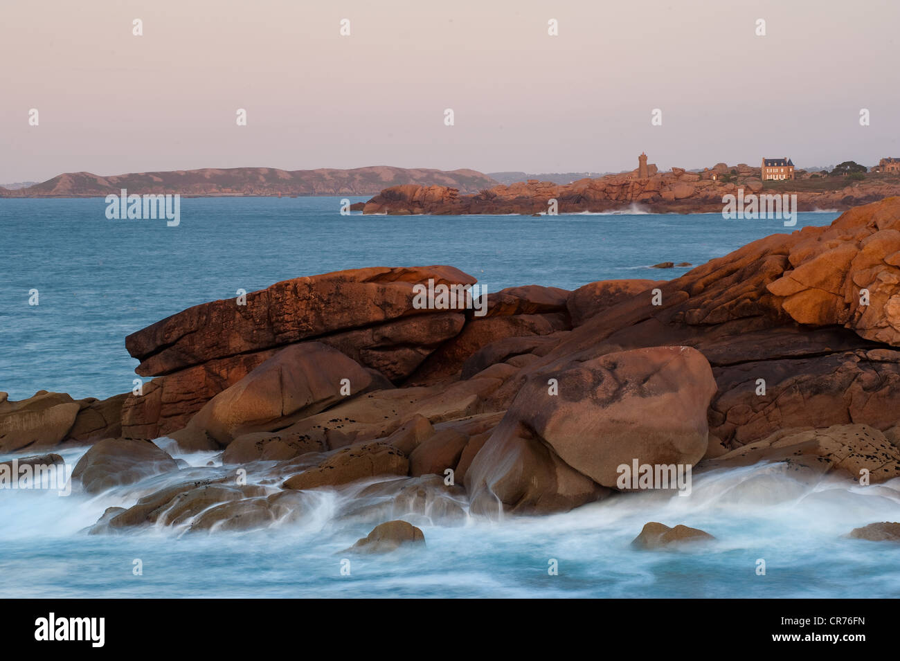 France, Cotes d'Armor, Tregastel, cote de Granit Rose (Pink granite ...