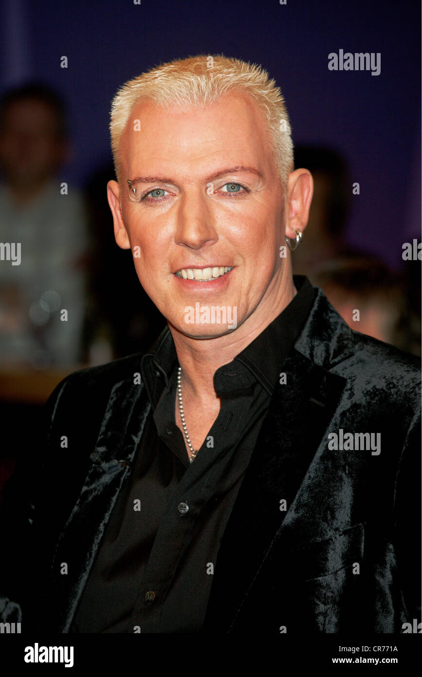 Baxxter, Hans Peter, * 16.3.1966, German musician (techno singer ...