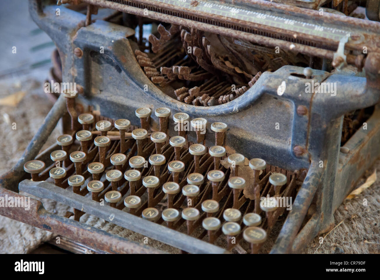 Ancient dusty typewriter Stock Photo - Alamy