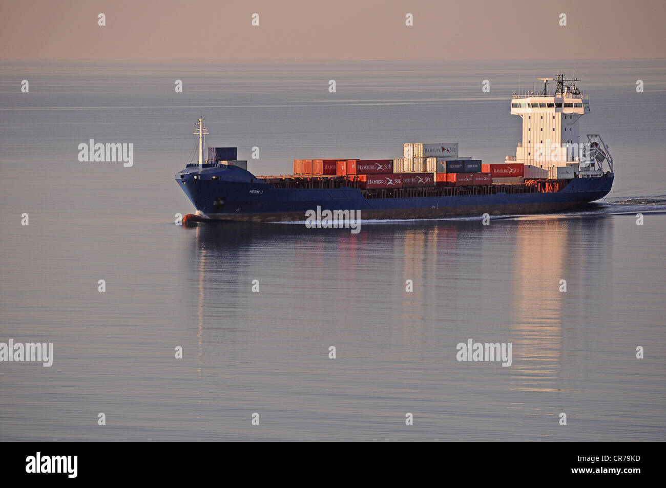 Ship traffic light hi-res stock photography and images - Alamy