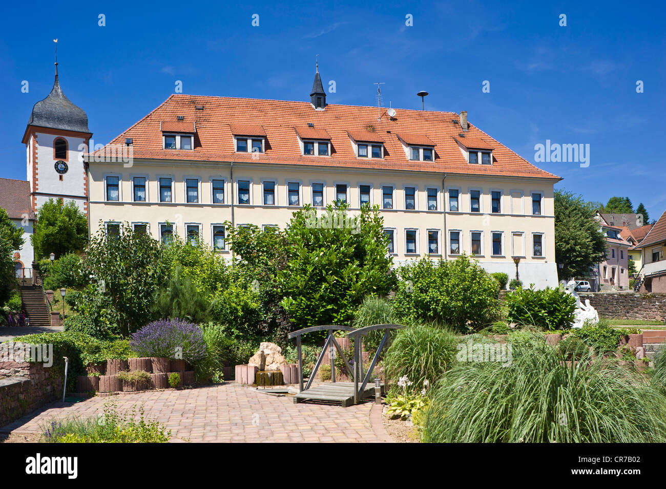 Binau hi-res stock photography and images - Alamy