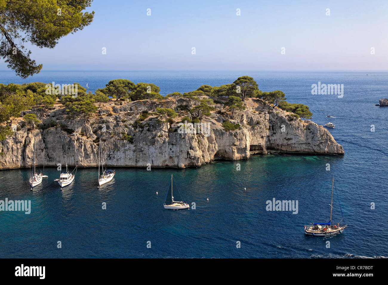 France, Bouches du Rhone, Cassis, Calanque (creek), boat (Calanques ...