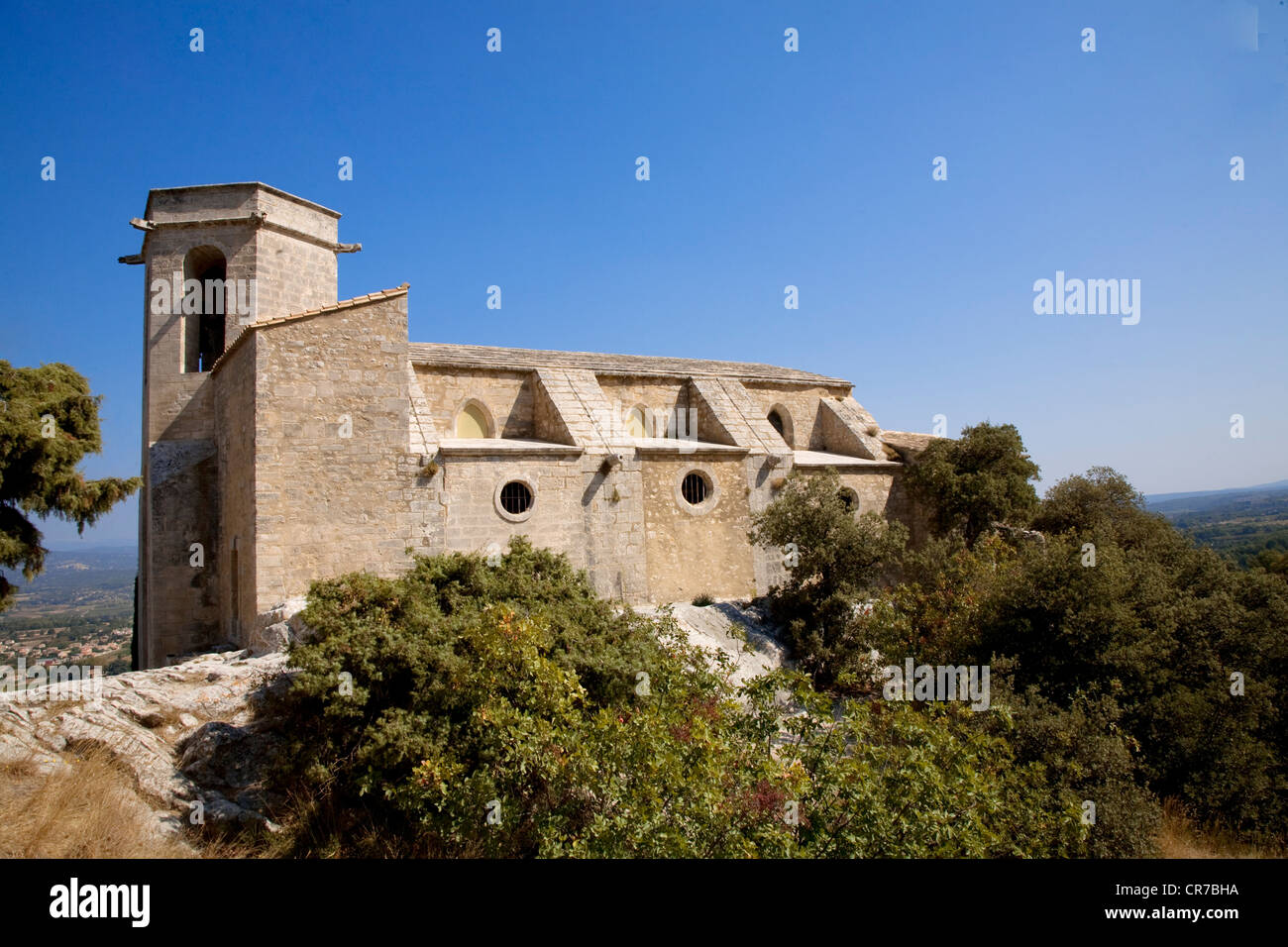 France, Vaucluse, Luberon, Oppede le vieux, ruins of the old village ...