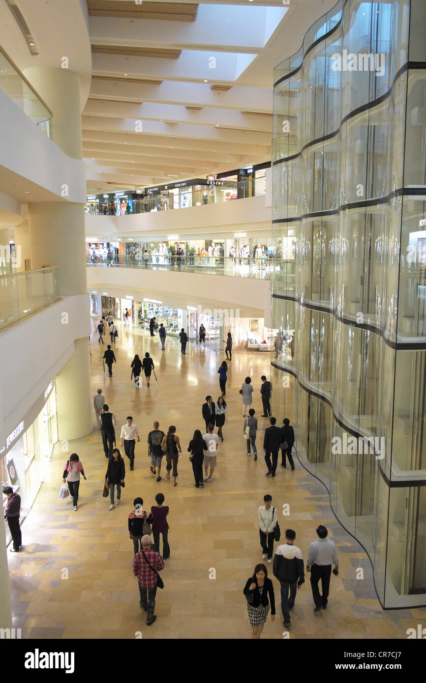 Interior pacific place shopping mall hi-res stock photography and ...