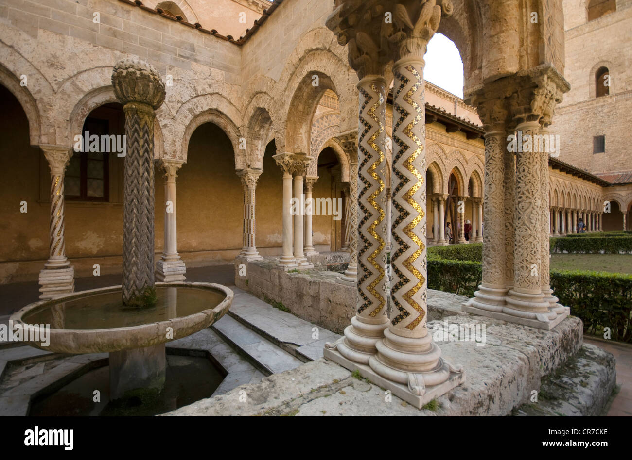 Monreale cathedral fountain hi-res stock photography and images - Alamy