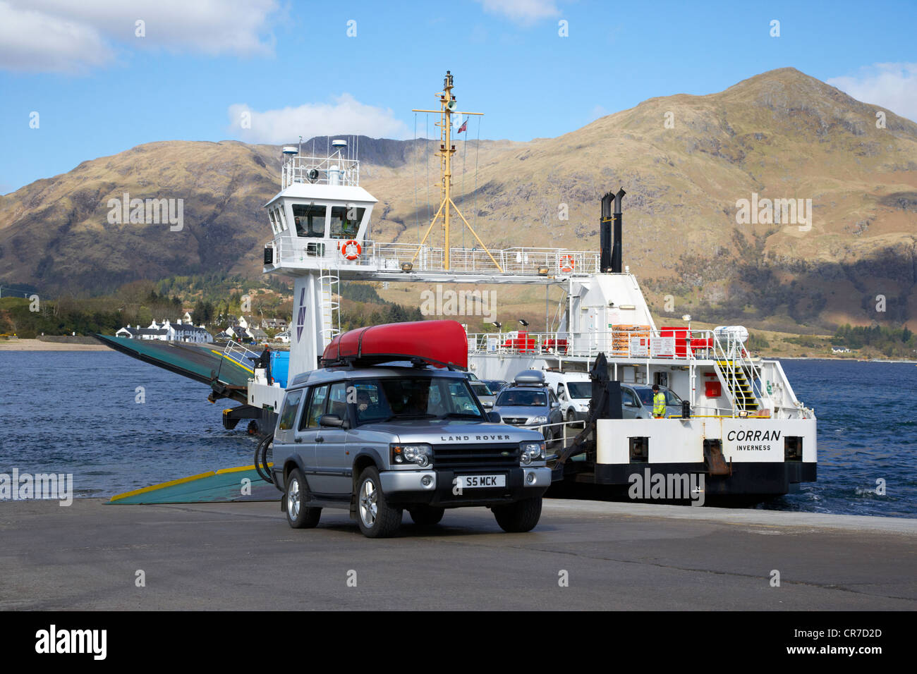 Cars carrying canoe hi-res stock photography and images - Alamy