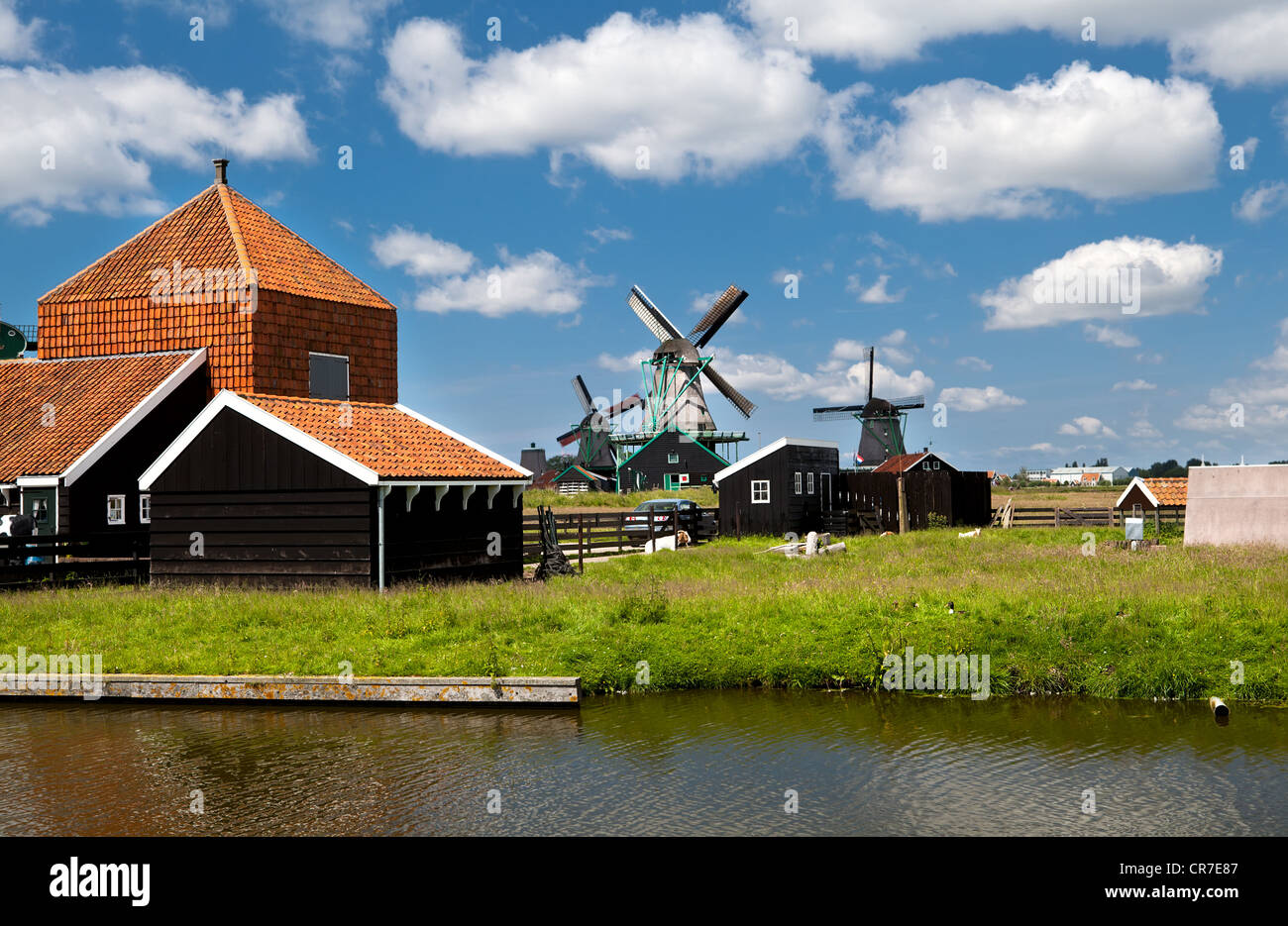 Traditional dutch windmill zaanse hi-res stock photography and images ...