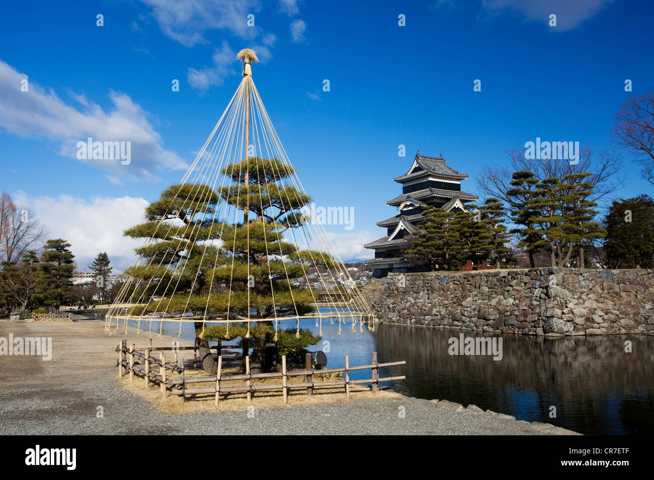 Matsumoto Castle and Yukitsuri Stock Photo - Alamy