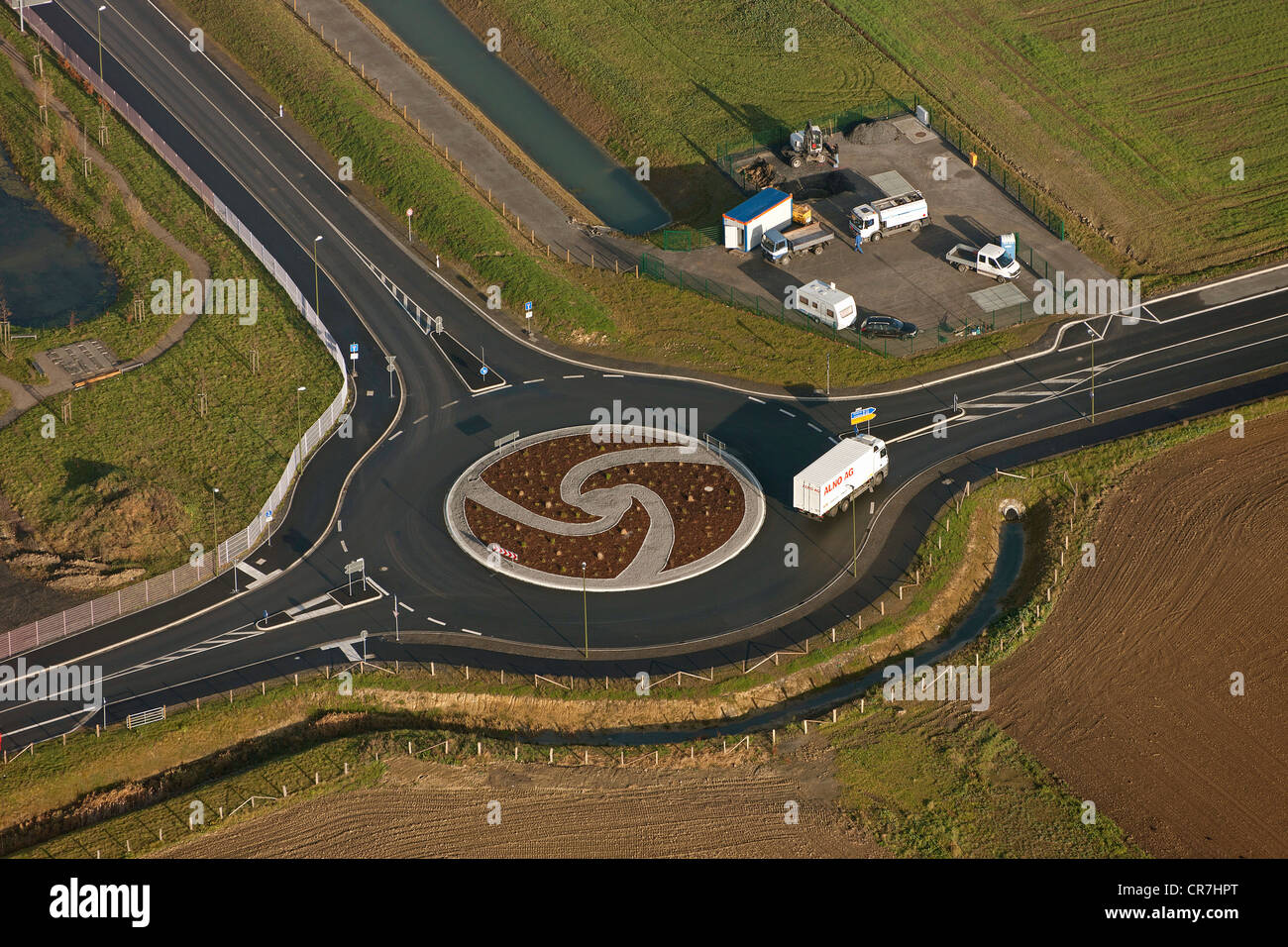Aerial view, roundabout Edisonstrasse street, Boehnen commercial zone ...