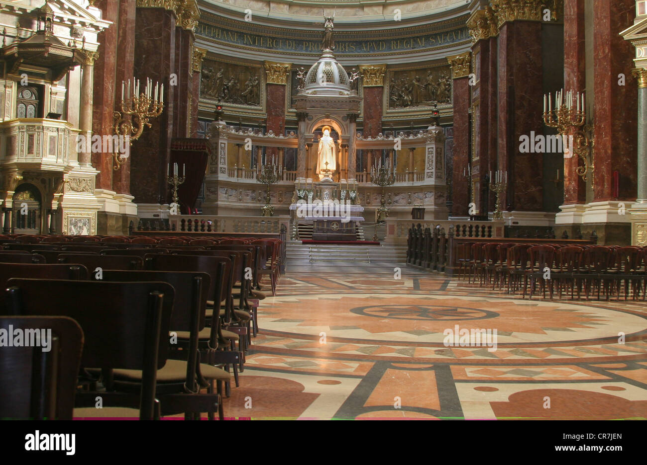 Saint Stephan cathedral in Budapest Stock Photo - Alamy