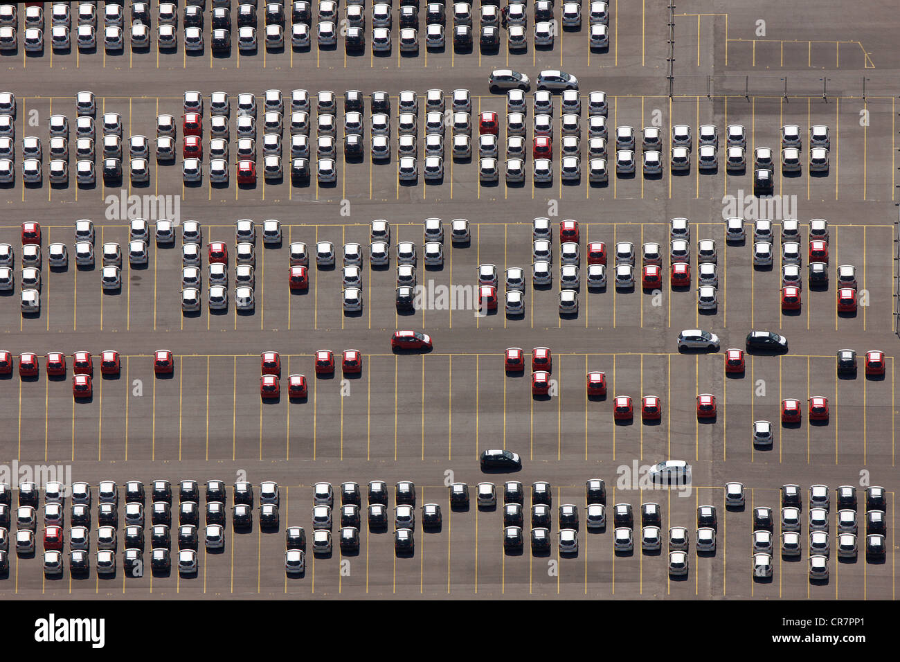 Car parking lots hi-res stock photography and images - Alamy