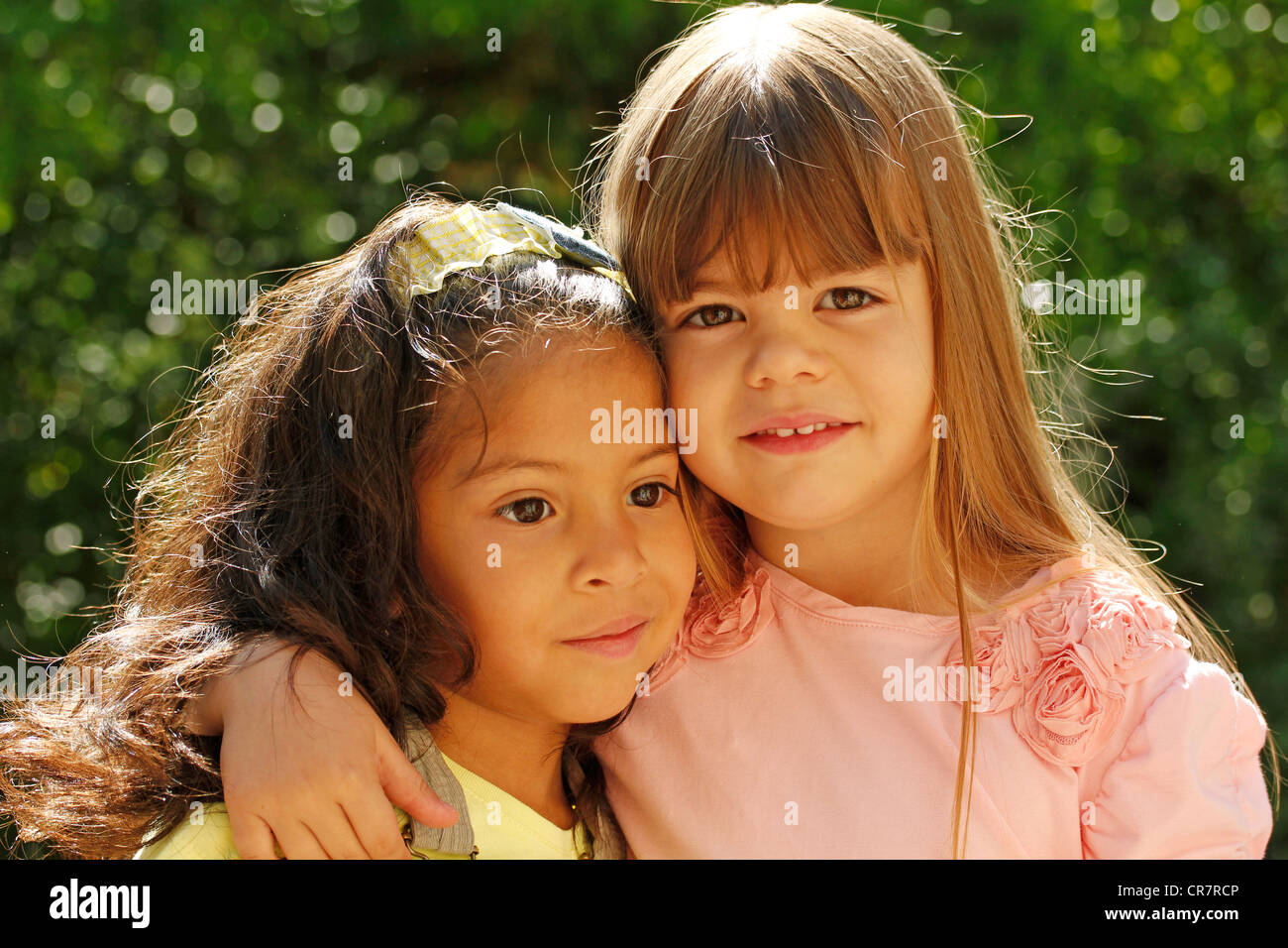 Friends. Little girls Stock Photo - Alamy