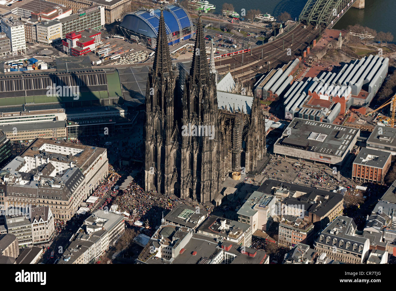 Aerial view, street carnival in front of Cologne Cathedral, old town ...