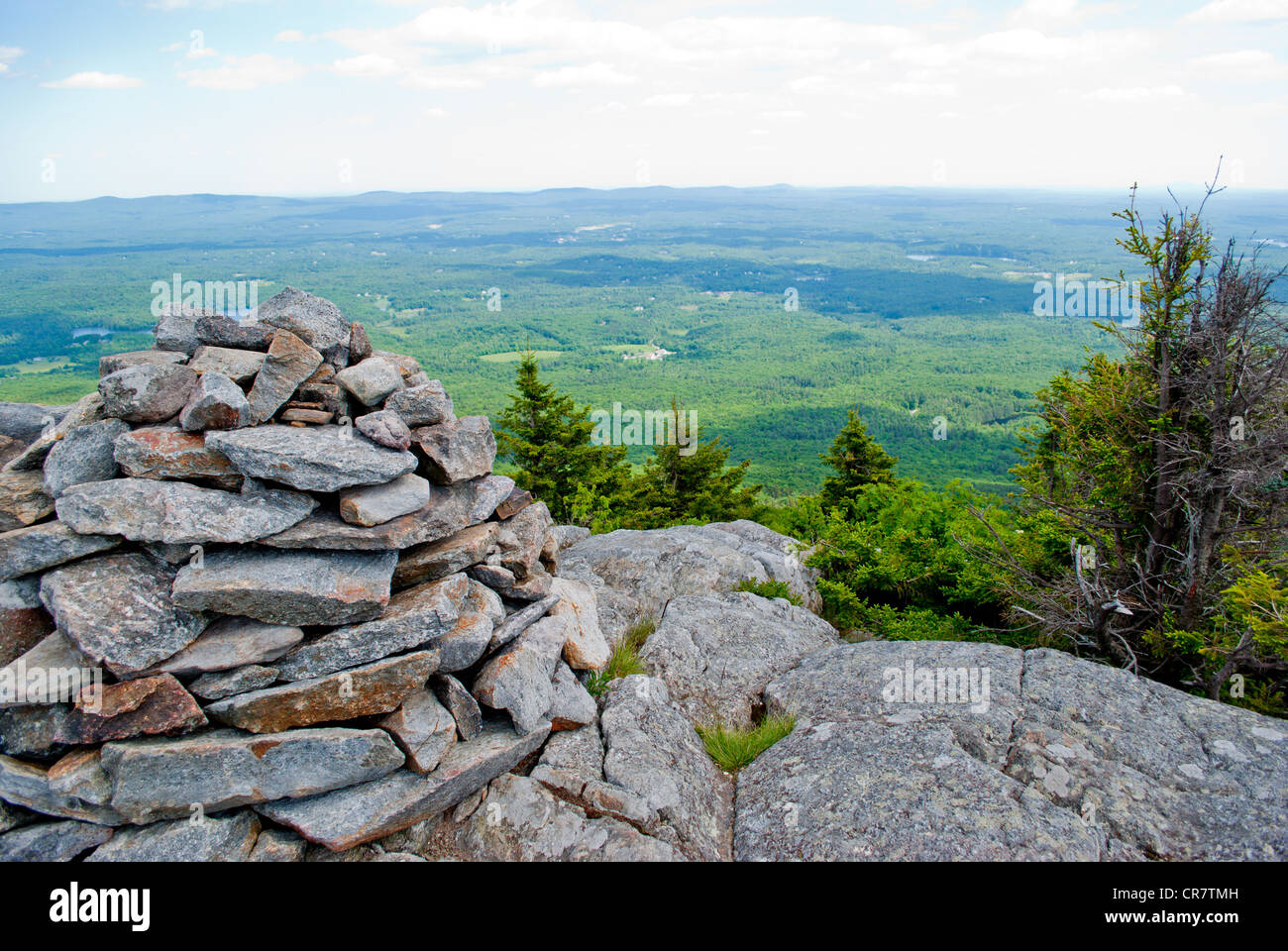 Mountains rocks nature hi-res stock photography and images - Alamy