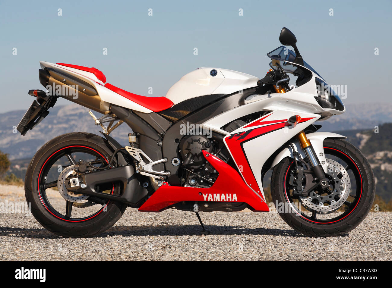 Yamaha YZF R1 2008 Motorcycle Stock Photo Alamy Yamaha YZF R1 2008 Motorcycle Stock Photo Alamy