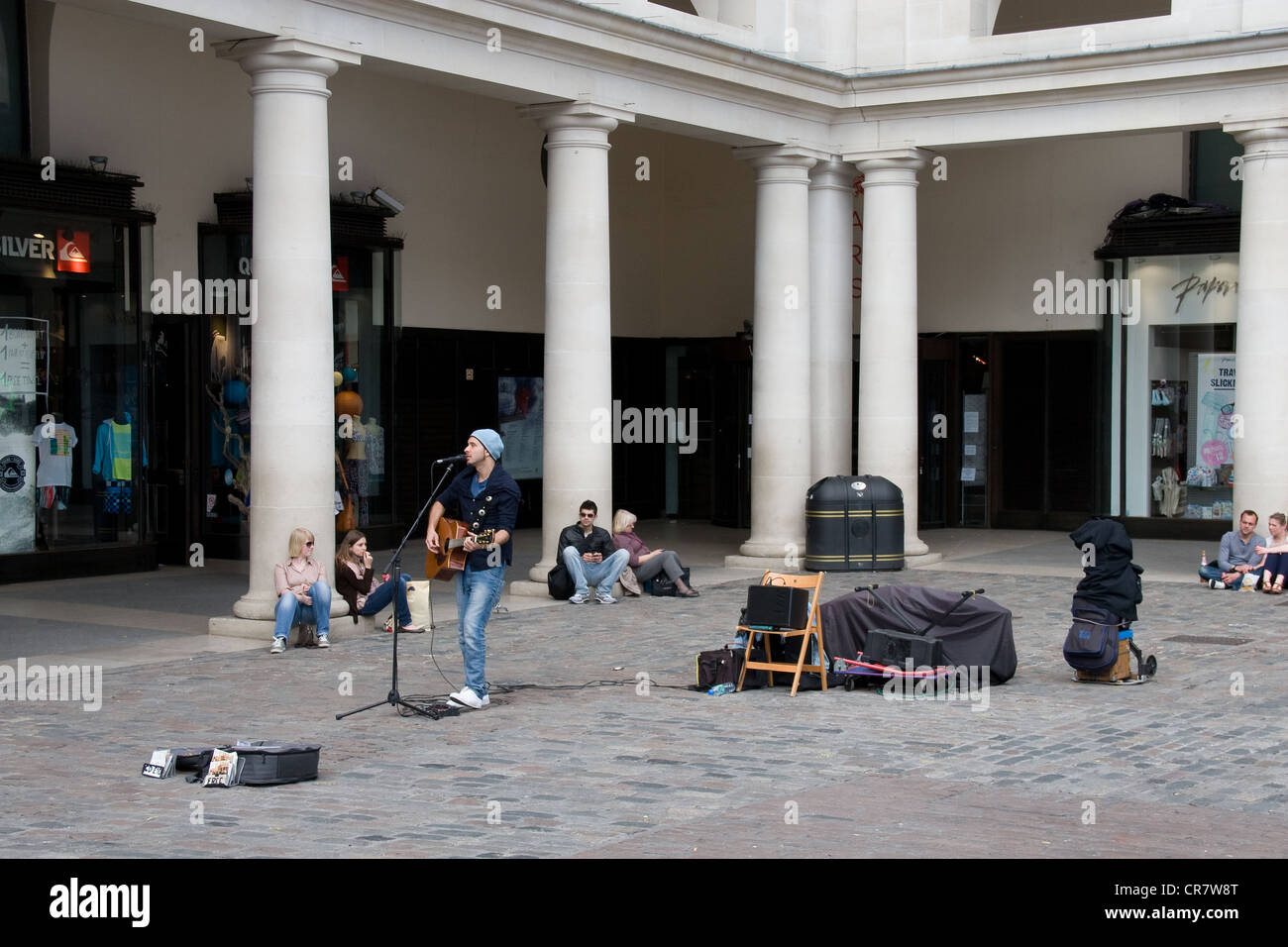 Busker bucket hi-res stock photography and images - Alamy