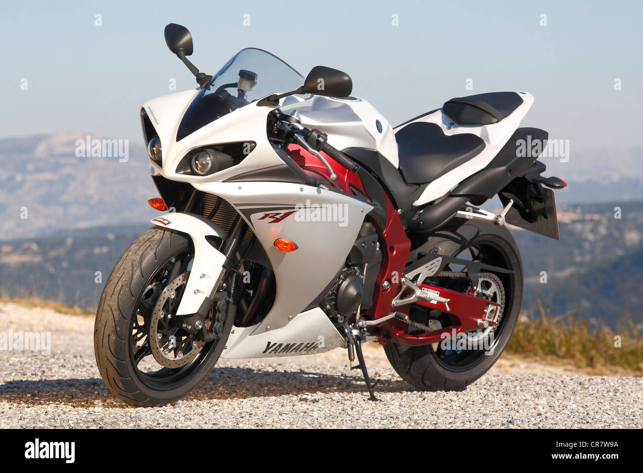 Yamaha r1 motorcycle hi-res stock photography and images - Alamy
