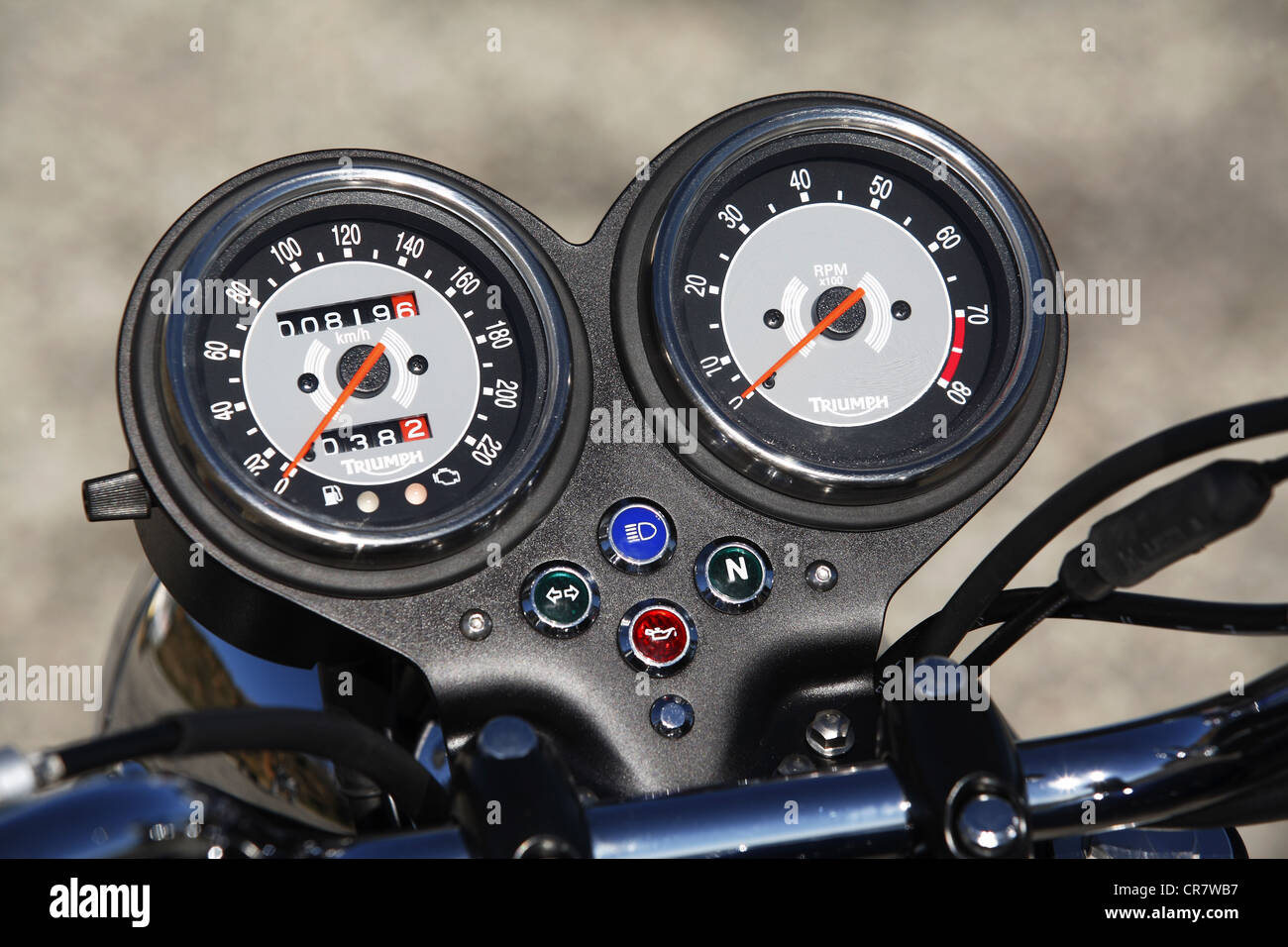 Triumph Bonneville SE, motorcycle, dashboard Stock Photo - Alamy