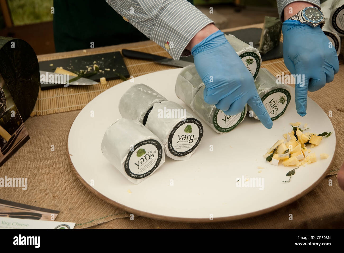 Cornwall, English, UK - Cornish farmer selling yarg cheese Stock Photo ...