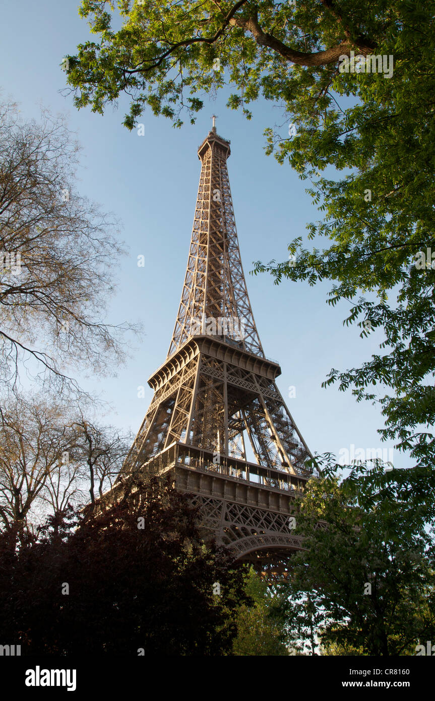 The Eiffel Tower, iconic symbol of Paris, catching the rays of the ...