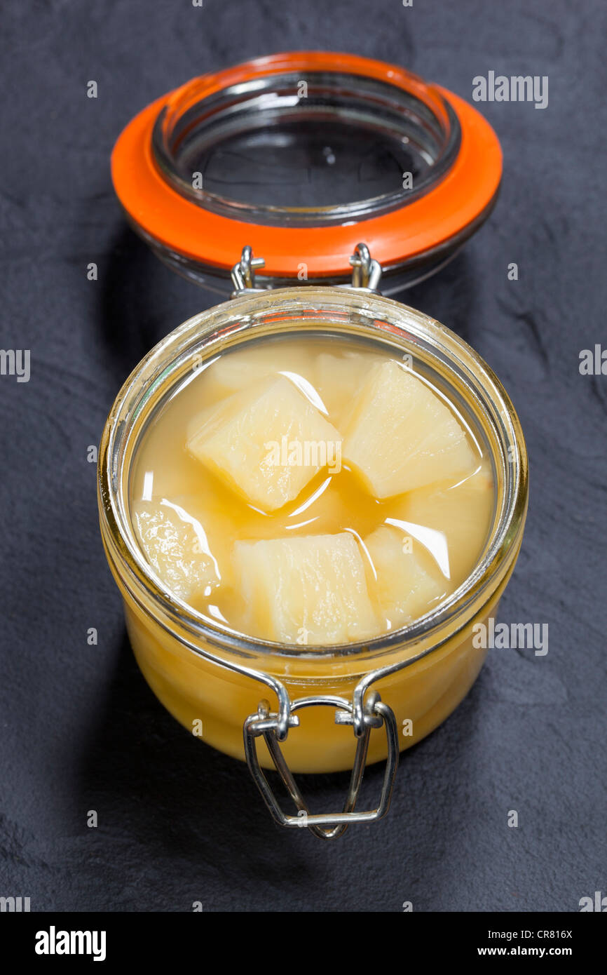 Dessert storage hi-res stock photography and images - Alamy