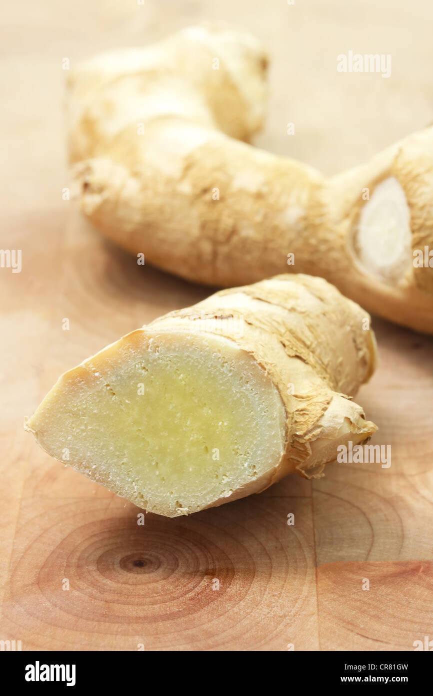 Shoga asian root herb spice root remedy hi-res stock photography and ...