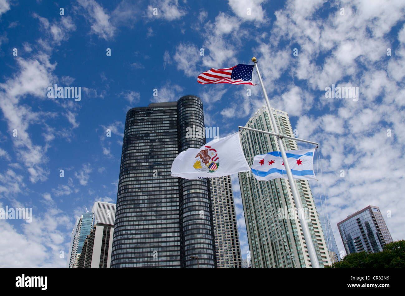 Illinois, Chicago. High-rise apartments along the shores of Lake ...