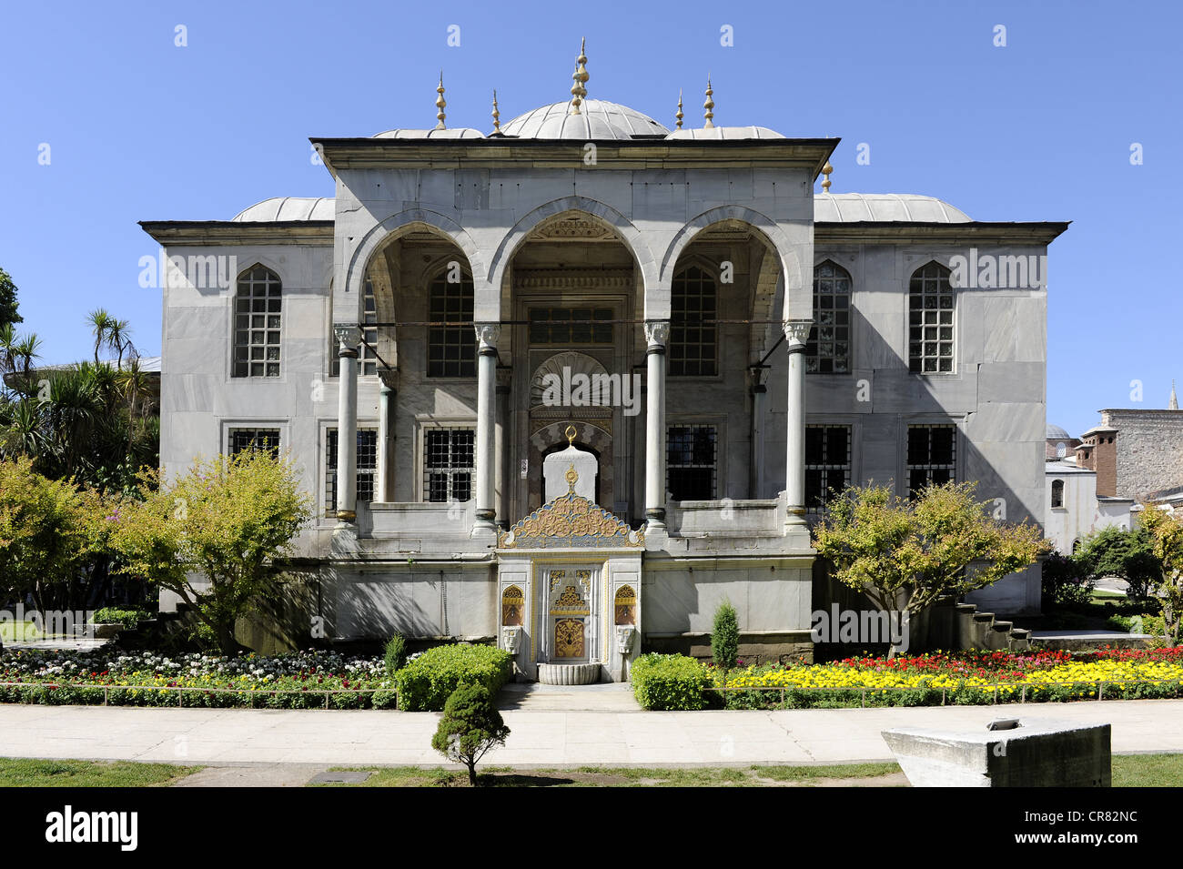 Topkapi palace library hi-res stock photography and images - Alamy