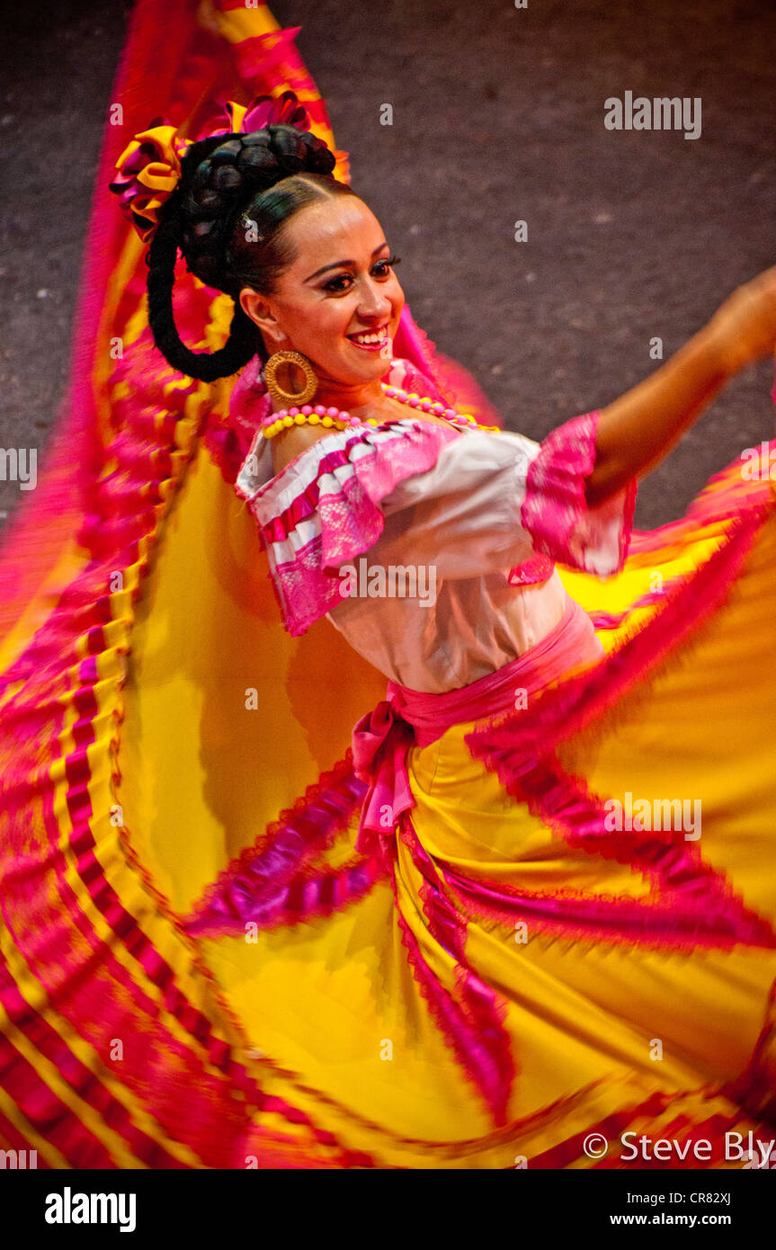 Beautiful Maya Female dancer in traditional dress performing a folklore ...