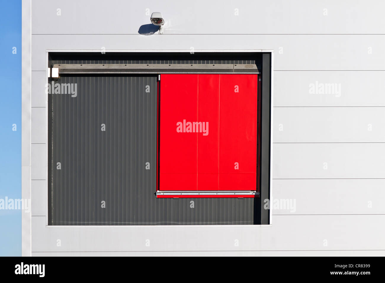 Sliding warehouse doors hi-res stock photography and images - Alamy