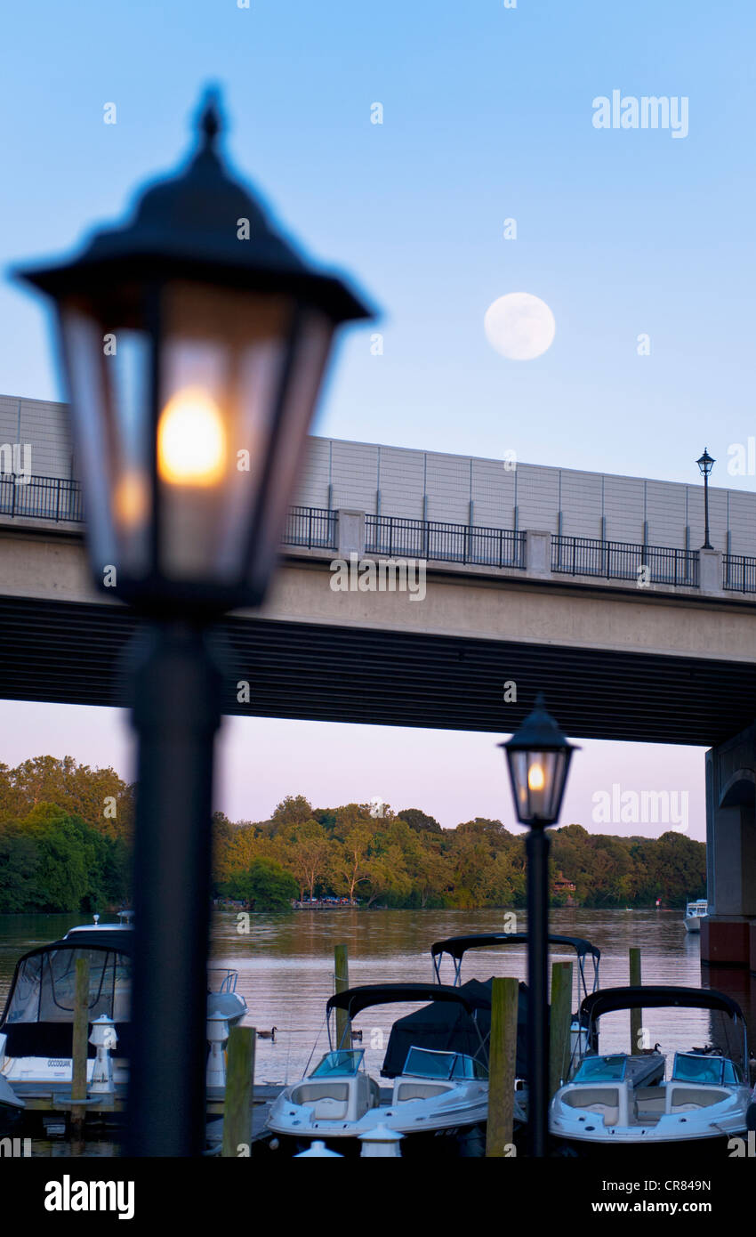 Full moon over the route 123 Bridge in Occoquan Virginia Stock Photo ...