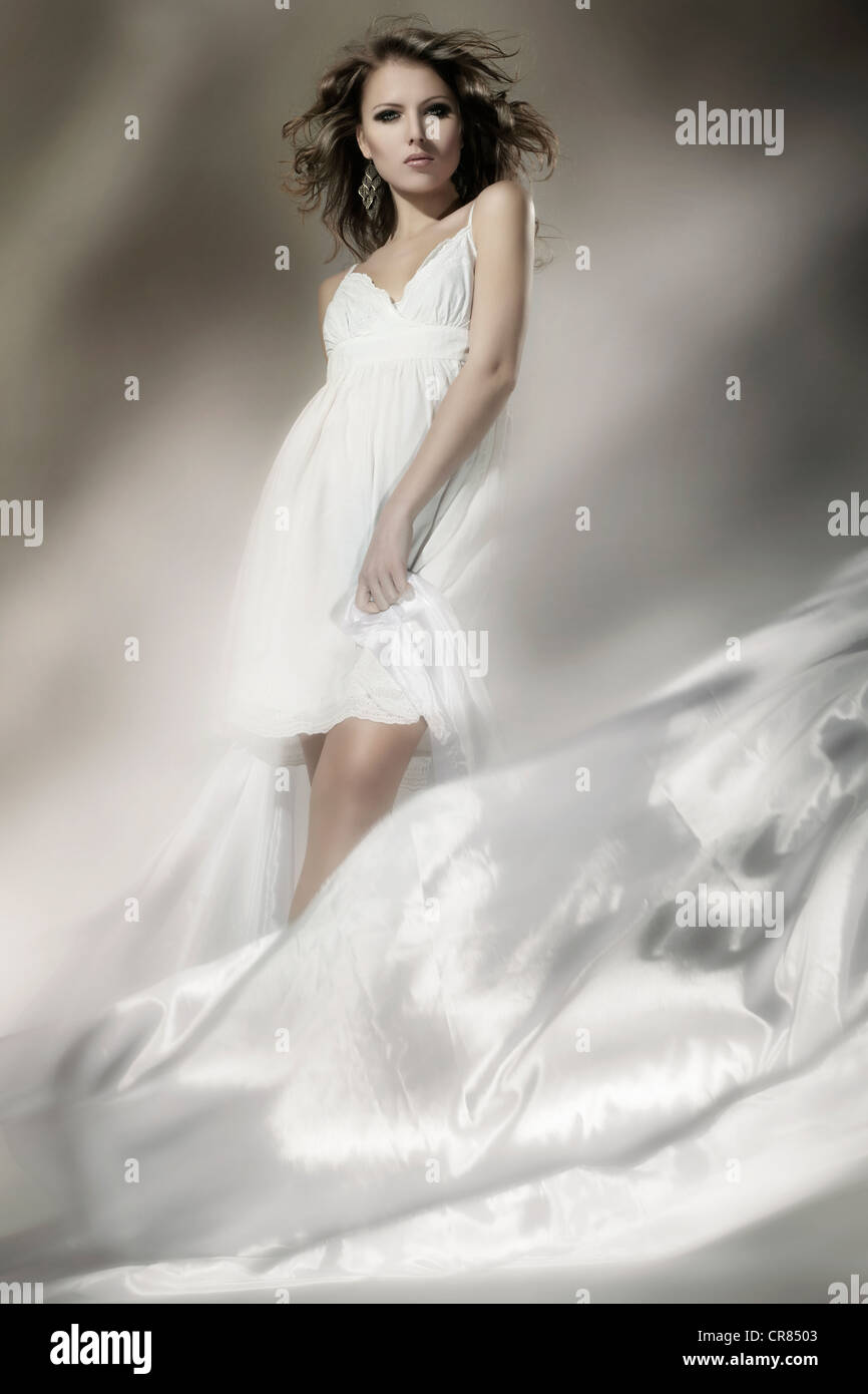 Billowing white fabric hi-res stock photography and images - Alamy