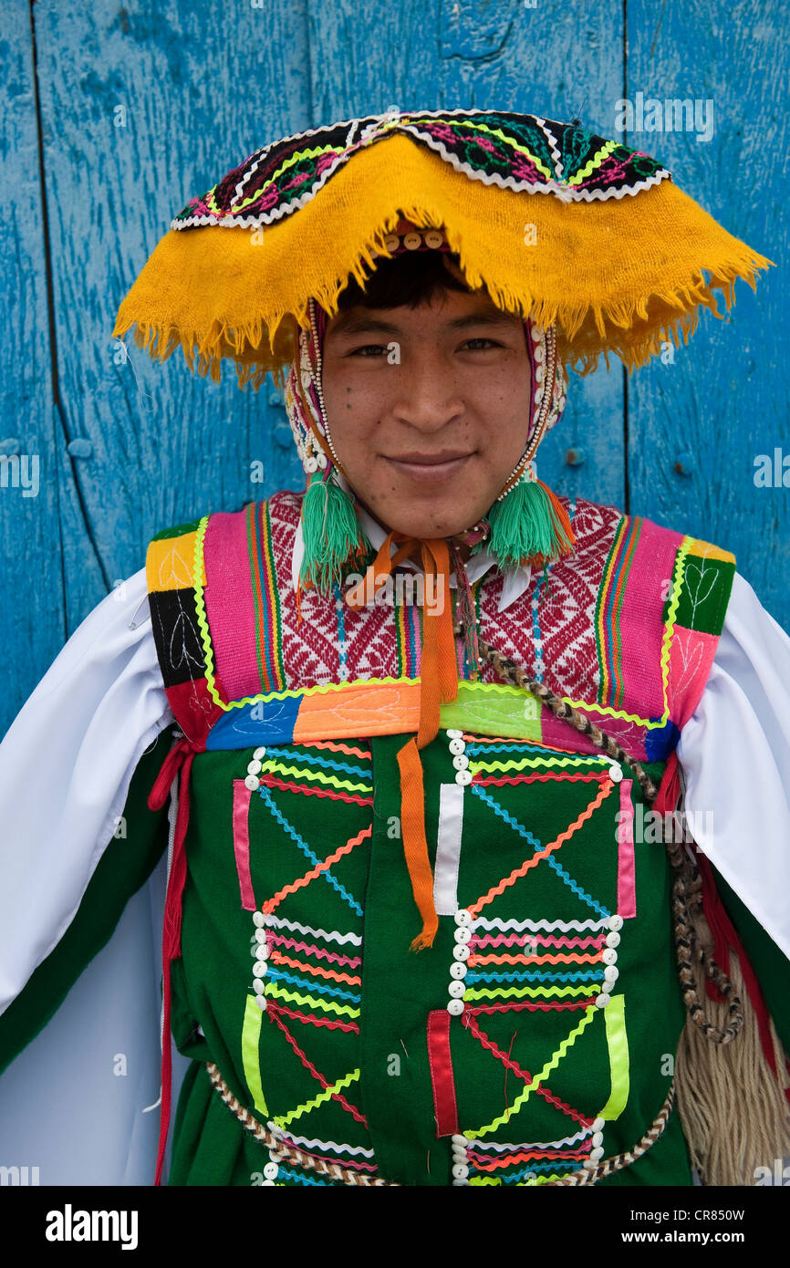 Peru, Cuzco province, Huaro dancer in traditional costume for the corn ...