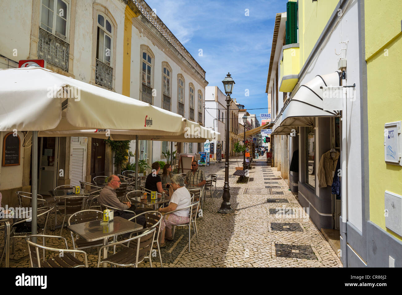 Street cafe and shops in the Old Town, Silves, Algarve, Portugal Stock ...