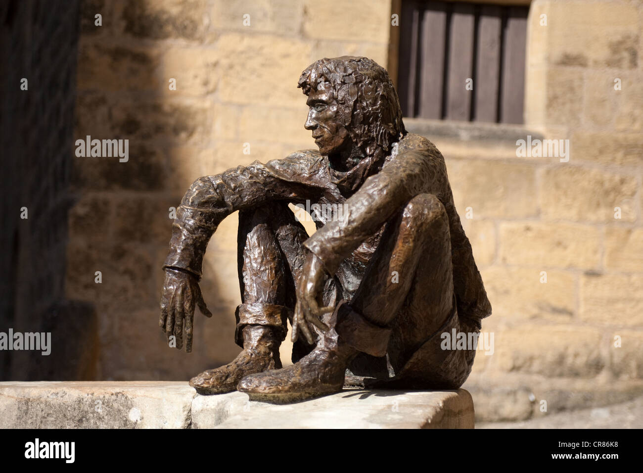 France, Dordogne, Sarlat la Caneda, Badaud statue, by Gerard Auliac ...