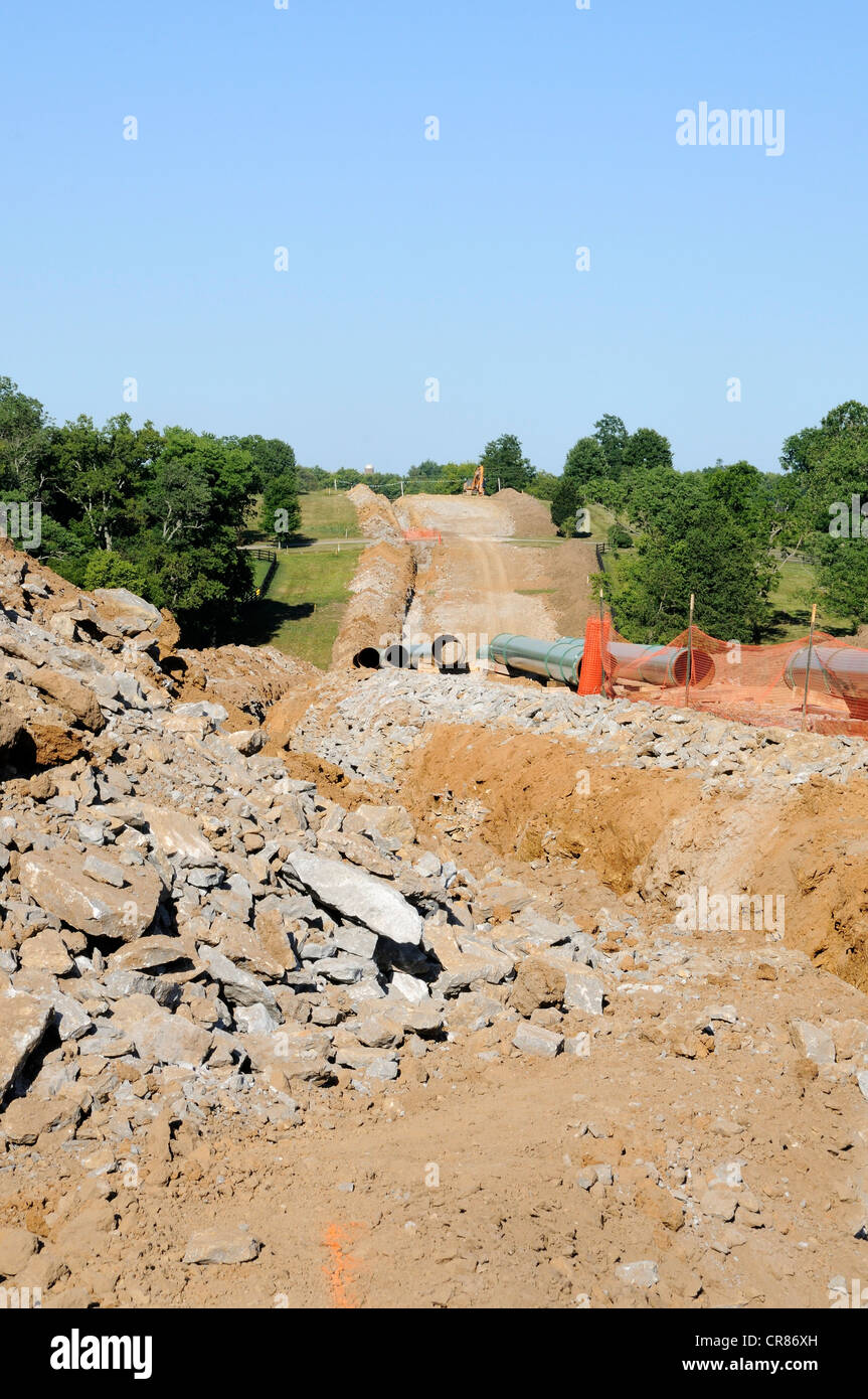 Crude oil pipeline hi-res stock photography and images - Alamy