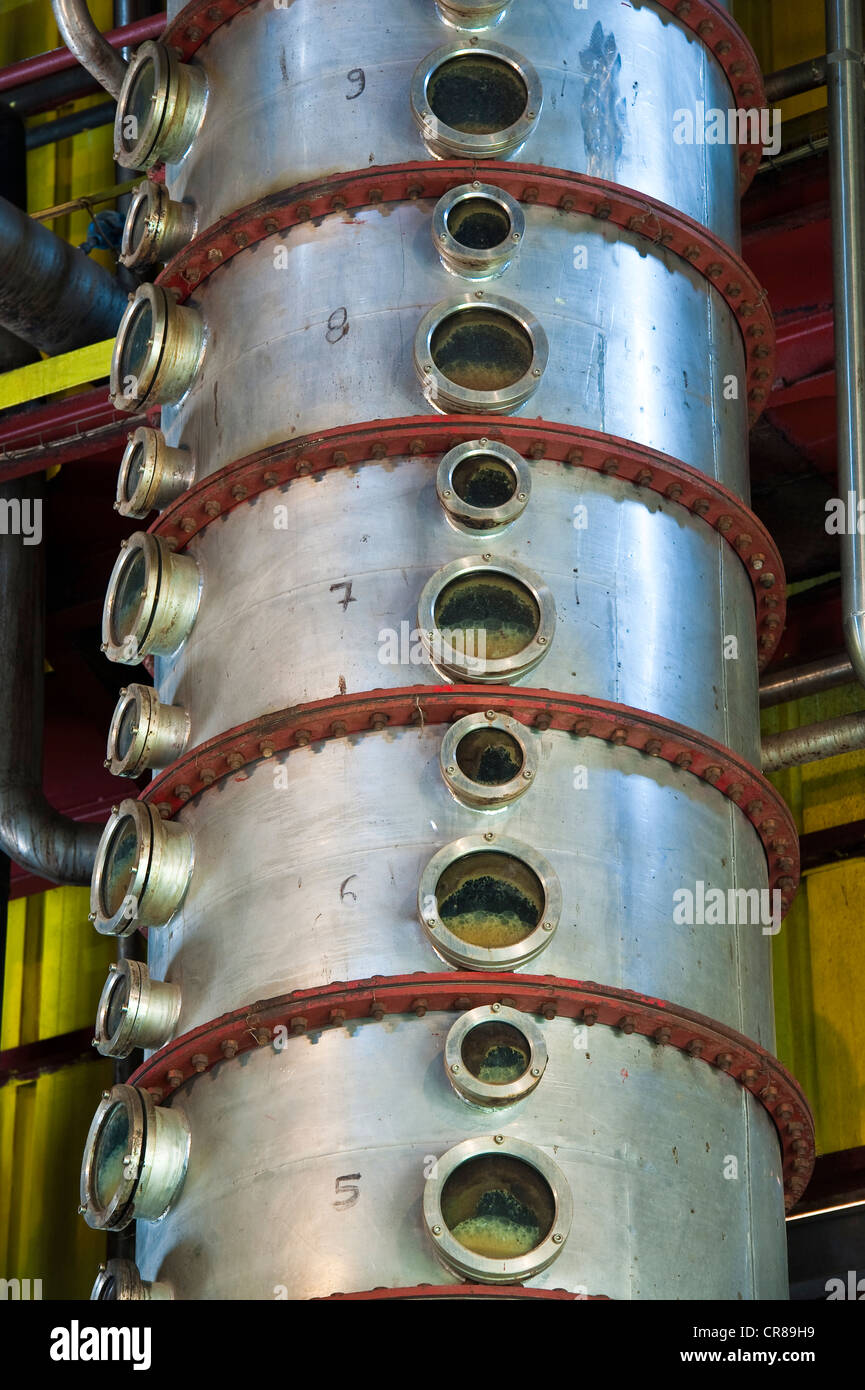 Distillation column hi-res stock photography and images - Alamy