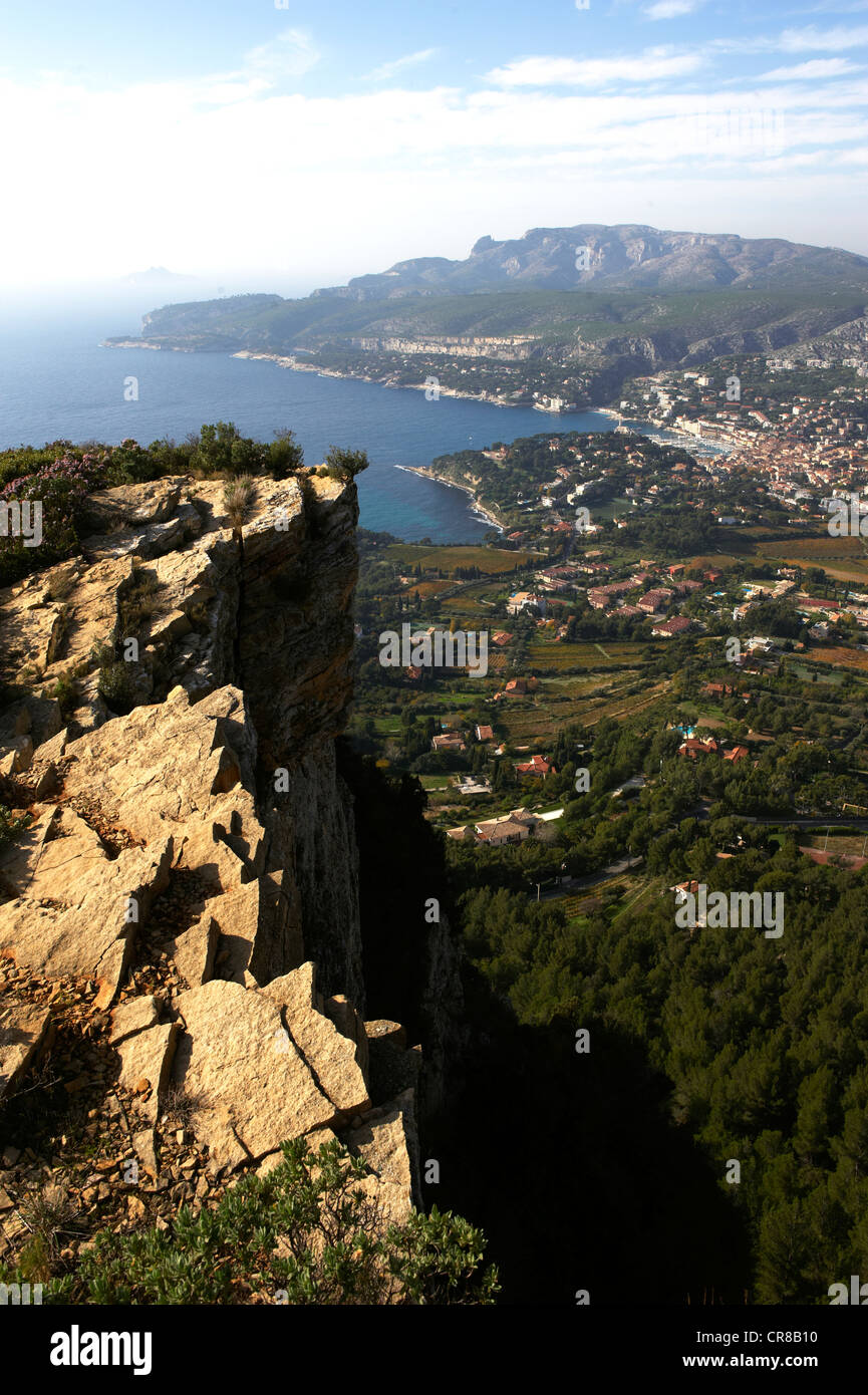 Cassis vineyard hi-res stock photography and images - Alamy