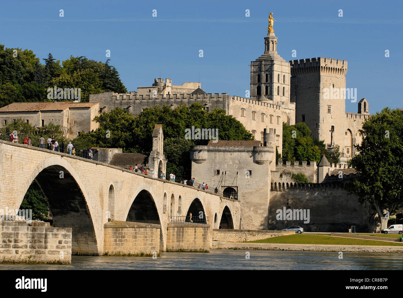 France, Vaucluse, Avignon, Palais des Papes and Saint Benezet Bridge ...