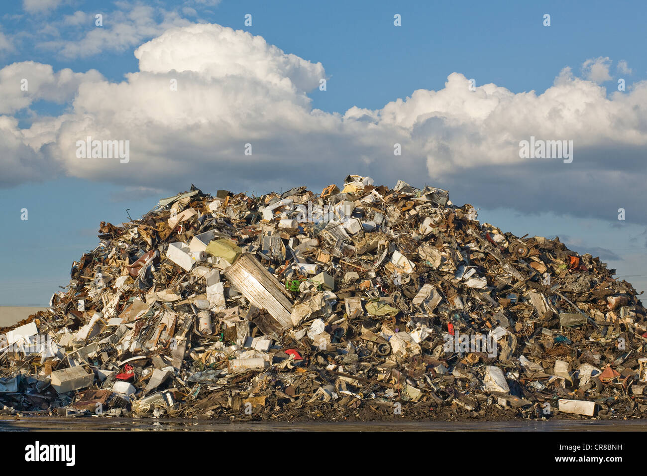Scrap pile in scrap yard Stock Photo - Alamy