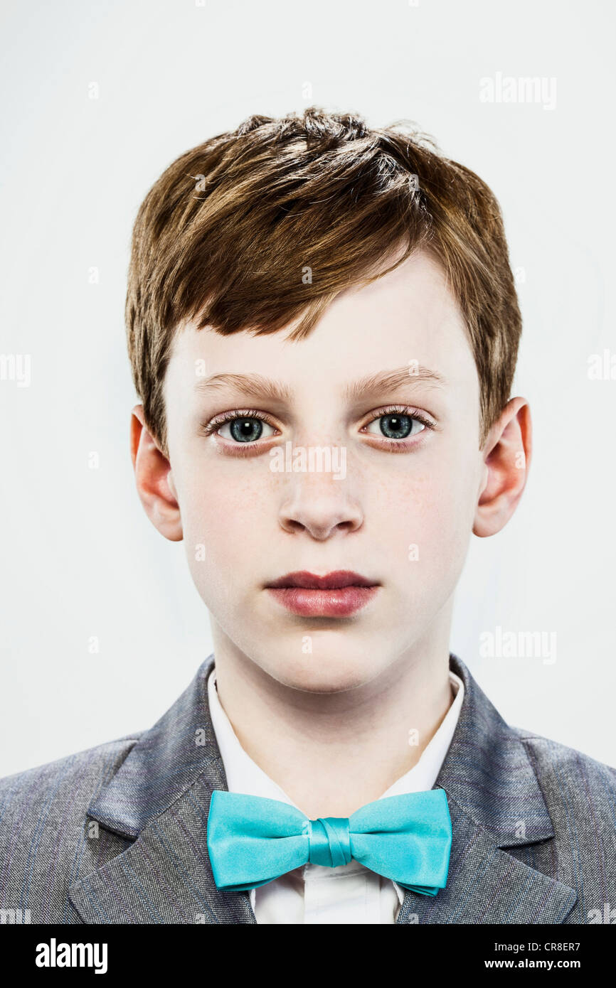 Boy wearing bow tie Stock Photo - Alamy