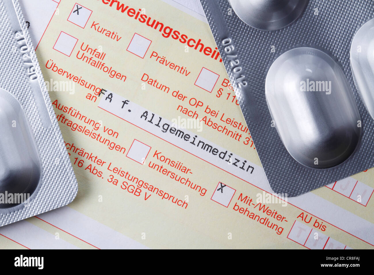 German medical referral slip tablets hi-res stock photography and ...